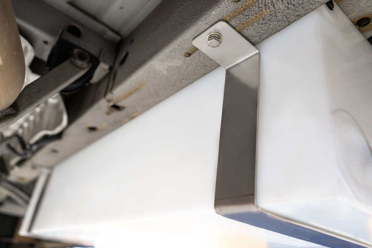 11-Gallon Sprinter Water Tank - Agile Off Road