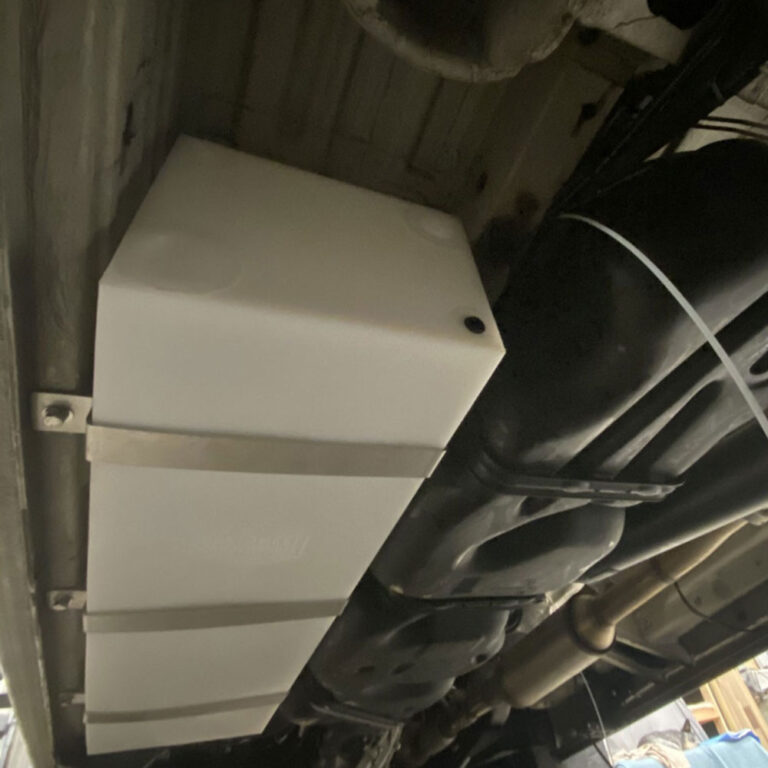 22 Gallon Undercarriage Water Tank for Sprinter by Agile Offroad ...